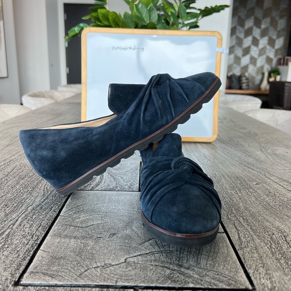 Amalfi | Shoes | Amalfi By Ranconi Firenze Made In Italy Size 2m Sueded ...